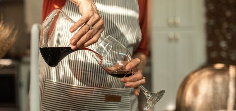 Why and how long to decant wine - Sure wine not