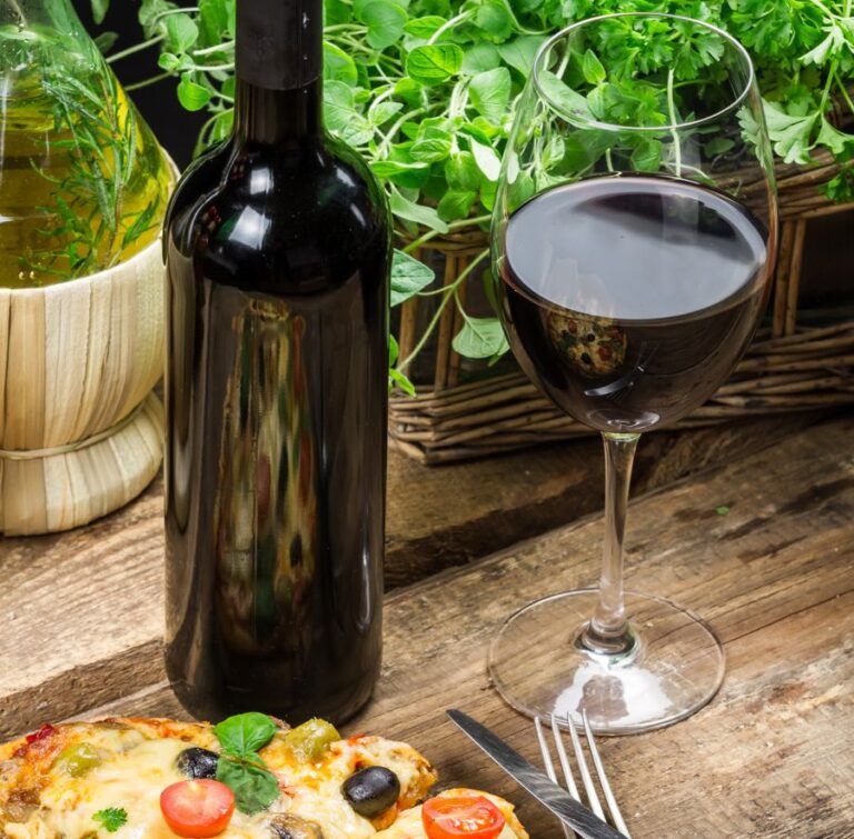 Wine and pizza: Pairing wine with pizza - Sure wine not